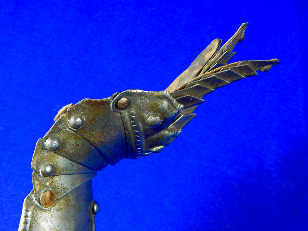 Antique Old 16-17 Century Pair of Armored Armor Fingered Gauntlets Gau ...