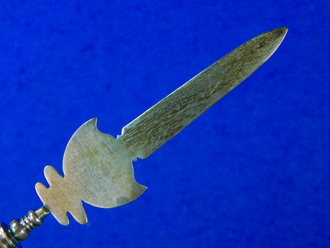 partisan melee weapon