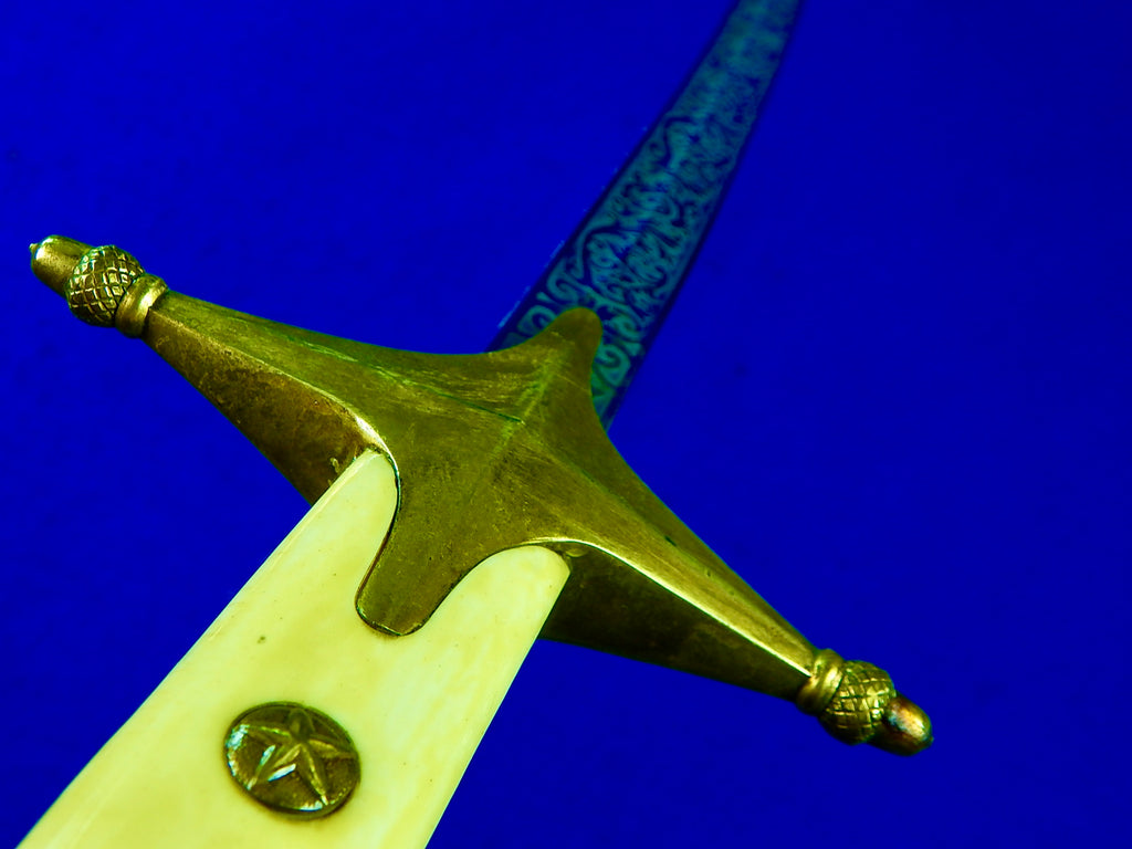 Vintage US Vietnam Era USMC Marine Officer's Engraved Sword w/ Scabbar ...